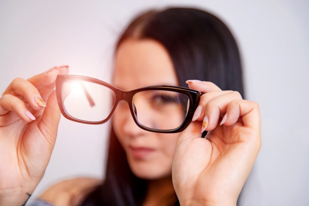 When to Upgrade Your Glasses Lenses: Reglaze or Replace